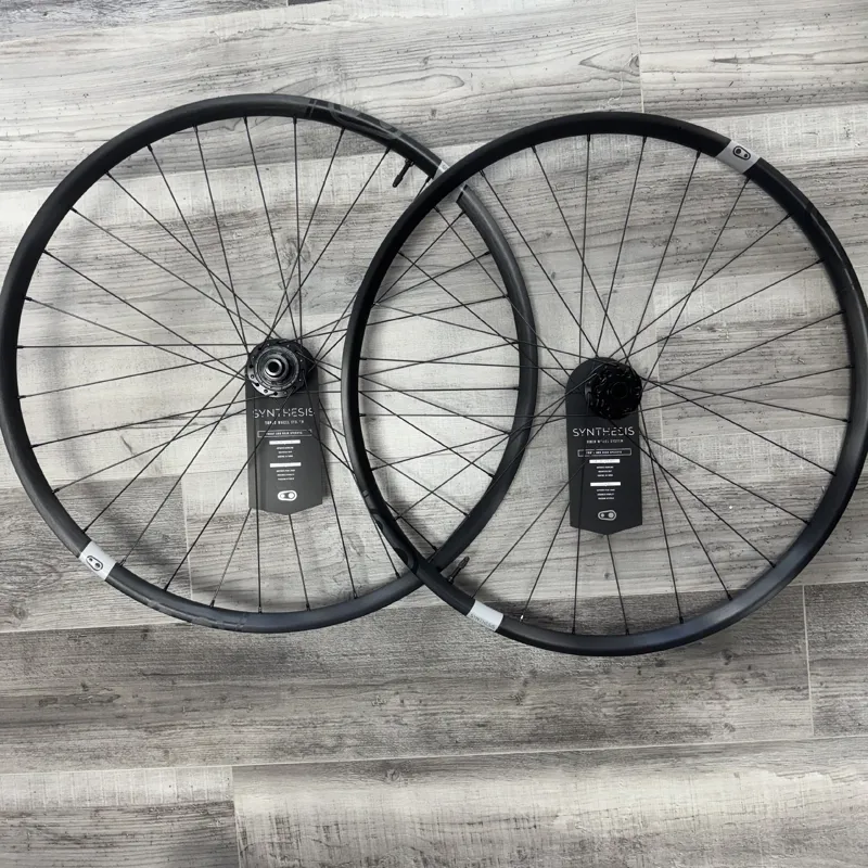 Crankbrothers Synthesis Alloy Enduro 29 Wheelset With I-9 Hubs SR